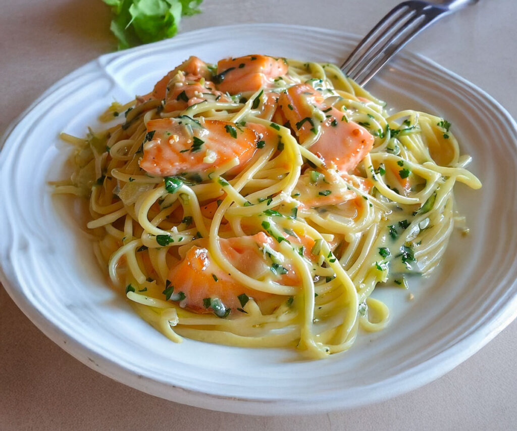 Spaghetti au Saumon Fumé et aux Courgettes : un plat simple, frais et ...